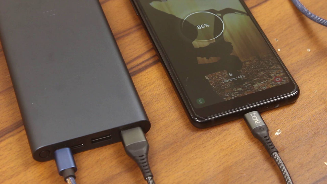 What is Pass Through Charging? Can It Charge Faster? - GEEKY SOUMYA